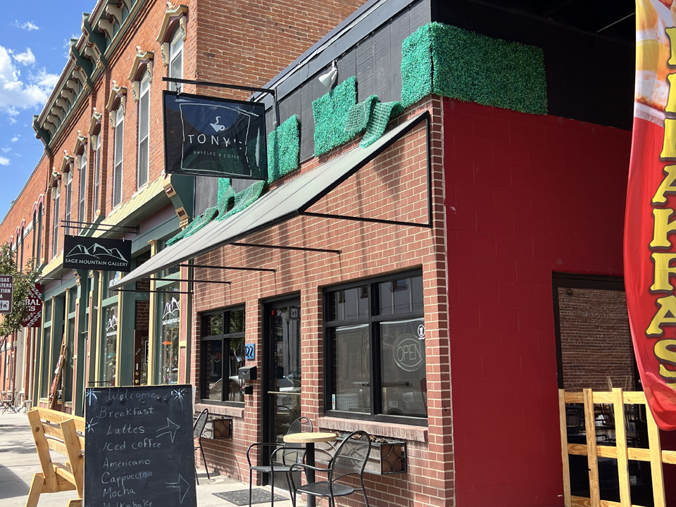 Tony's Waffles: Tasty Breakfast in Colorful Colorado